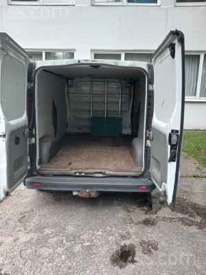 Balts Renault Trafic 2009 Rīga, ar dzinēja tilpumu 2.00 L un nobraukumu 174 tūkst. km par 5500 €, foto 6 vietnē AUTOMOTO.COM.LV