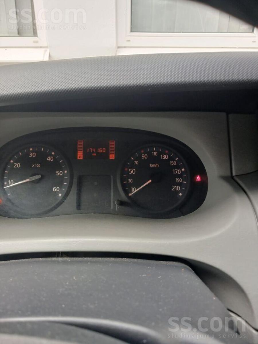 Balts Renault Trafic 2009 Rīga, ar dzinēja tilpumu 2.00 L un nobraukumu 174 tūkst. km par 5500 €, foto 9 vietnē AUTOMOTO.COM.LV