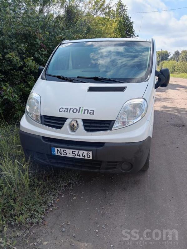 White Renault Trafic 2009 in Saldus, with an engine capacity of 1.90 L and mileage of 290 thousand km for 4500 €, photo 5 on AUTOMOTO.COM.LV