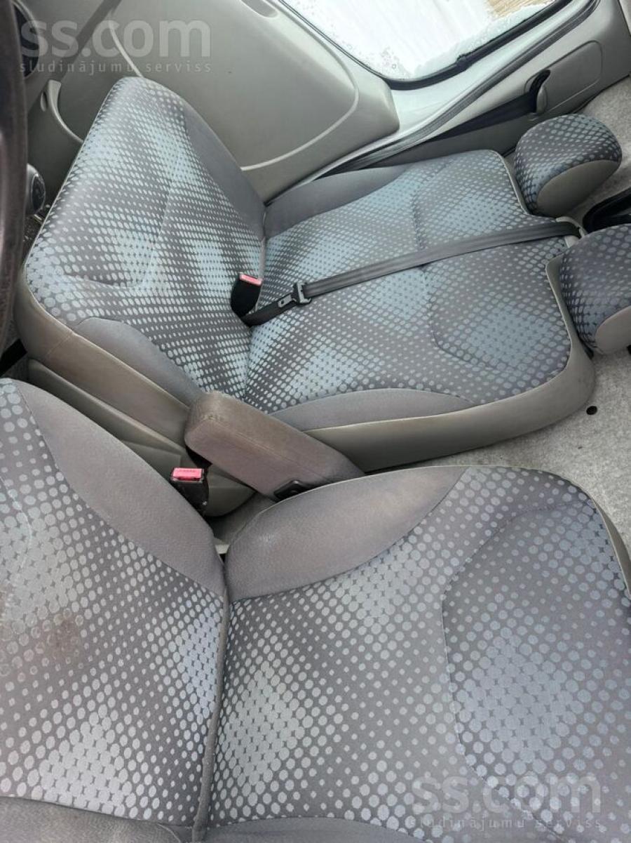 Balts Renault Trafic 2009 Tukums, ar dzinēja tilpumu 2.00 L un nobraukumu 349 tūkst. km par 4550 €, foto 8 vietnē AUTOMOTO.COM.LV