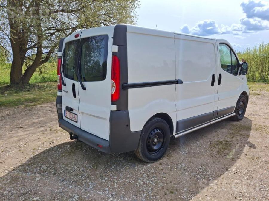 Balts Renault Trafic 2010 Tukums, ar dzinēja tilpumu 2.00 L un nobraukumu 329 tūkst. km par 2990 €, foto 6 vietnē AUTOMOTO.COM.LV