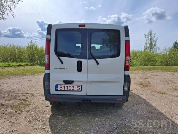 White Renault Trafic 2010 in Tukums, with an engine capacity of 2.00 L and mileage of 329 thousand km for 2990 €, photo 8 on AUTOMOTO.COM.LV