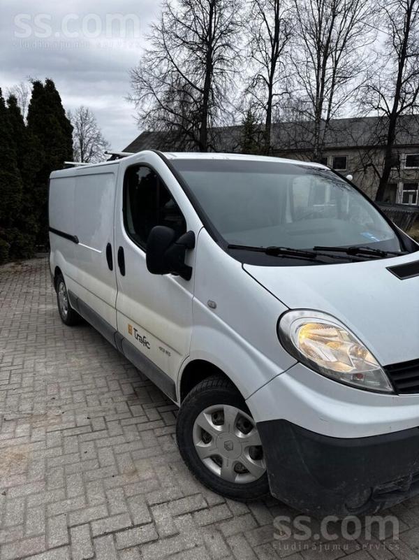 Balts Renault Trafic 2010 Valmiera, ar dzinēja tilpumu 2.00 L un nobraukumu 257 tūkst. km par 6300 €, foto 2 vietnē AUTOMOTO.COM.LV