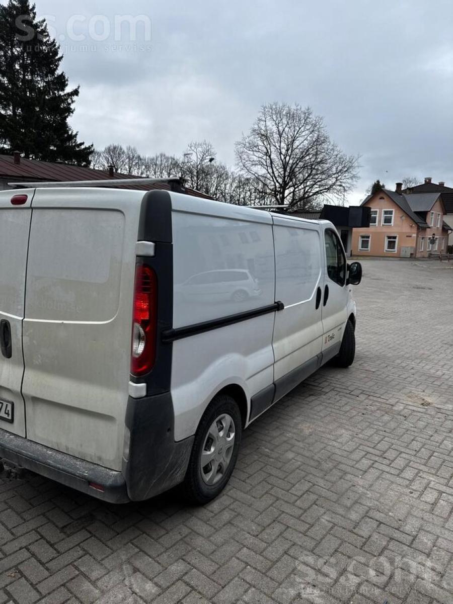 Balts Renault Trafic 2010 Valmiera, ar dzinēja tilpumu 2.00 L un nobraukumu 257 tūkst. km par 6300 €, foto 4 vietnē AUTOMOTO.COM.LV