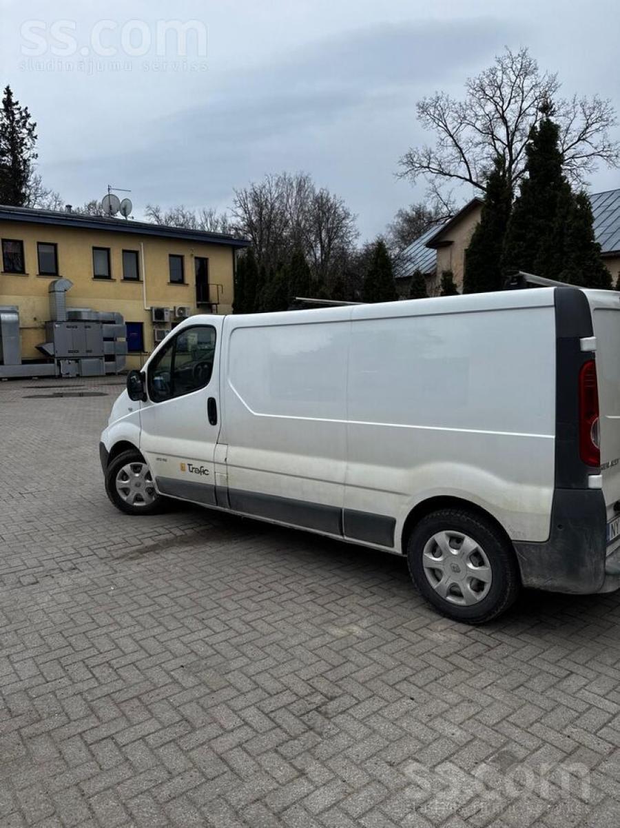 Balts Renault Trafic 2010 Valmiera, ar dzinēja tilpumu 2.00 L un nobraukumu 257 tūkst. km par 6300 €, foto 5 vietnē AUTOMOTO.COM.LV
