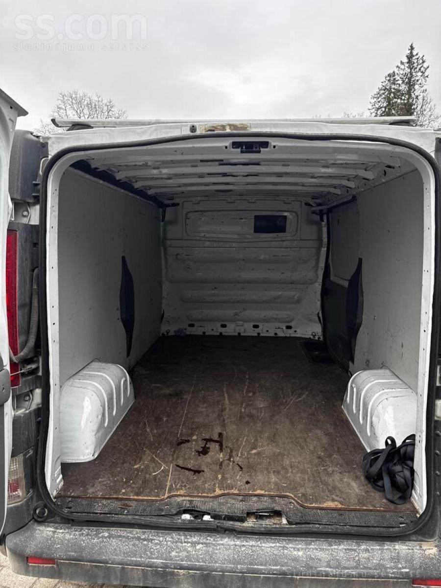 Balts Renault Trafic 2010 Valmiera, ar dzinēja tilpumu 2.00 L un nobraukumu 257 tūkst. km par 6300 €, foto 6 vietnē AUTOMOTO.COM.LV