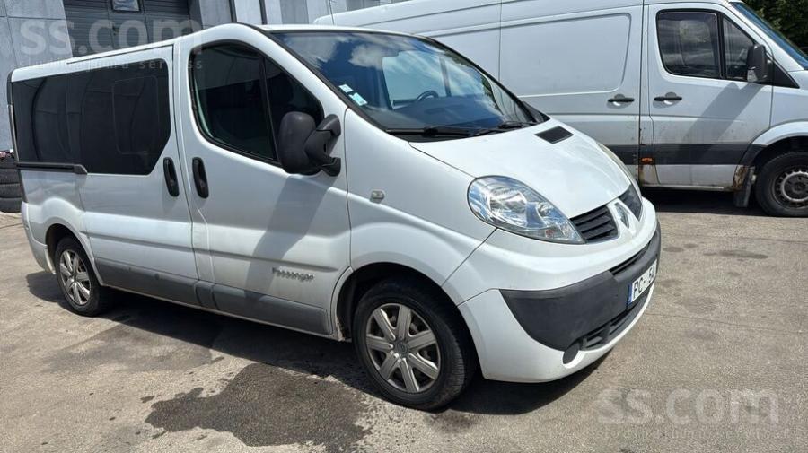 Balts Renault Trafic 2010 Rīga, ar dzinēja tilpumu 2.00 L un nobraukumu 246 tūkst. km par 4000 €, foto 4 vietnē AUTOMOTO.COM.LV