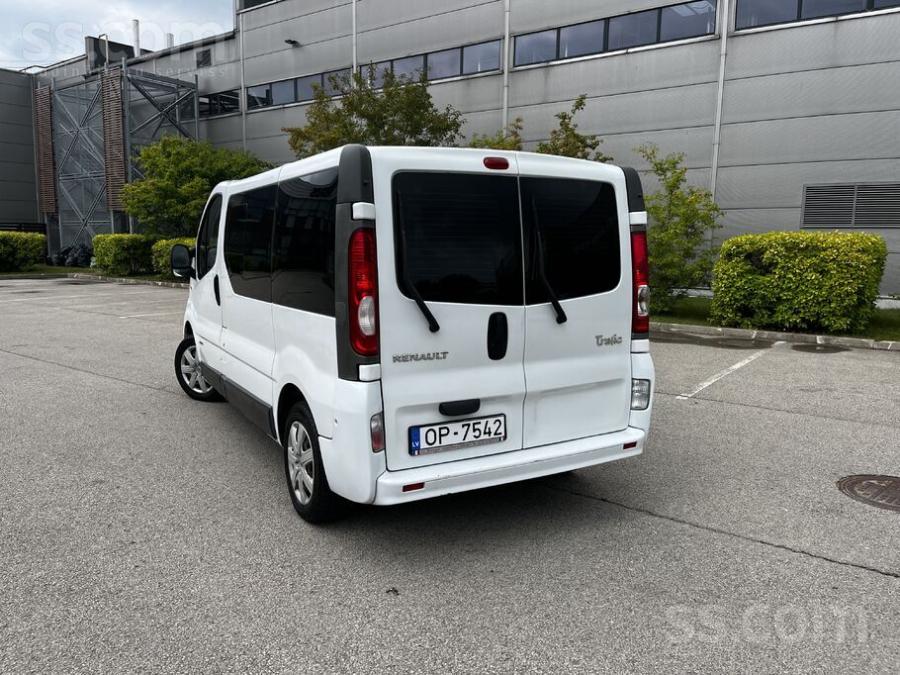 Balts Renault Trafic 2010 Rīga, ar dzinēja tilpumu 2.00 L un nobraukumu 246 tūkst. km par 5990 €, foto 5 vietnē AUTOMOTO.COM.LV