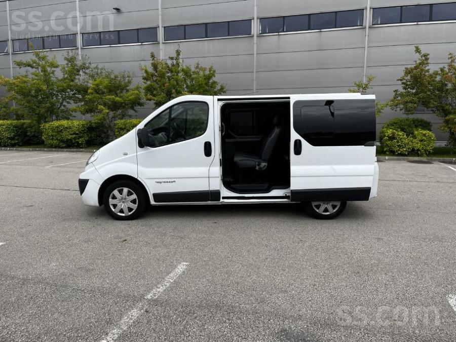 Balts Renault Trafic 2010 Rīga, ar dzinēja tilpumu 2.00 L un nobraukumu 246 tūkst. km par 5990 €, foto 7 vietnē AUTOMOTO.COM.LV
