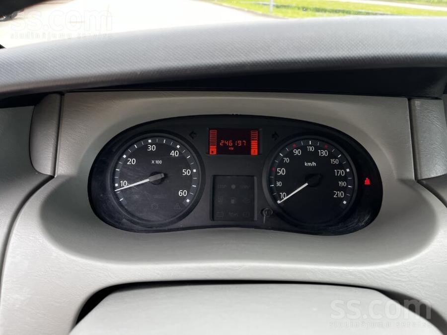 Balts Renault Trafic 2010 Rīga, ar dzinēja tilpumu 2.00 L un nobraukumu 246 tūkst. km par 5990 €, foto 16 vietnē AUTOMOTO.COM.LV