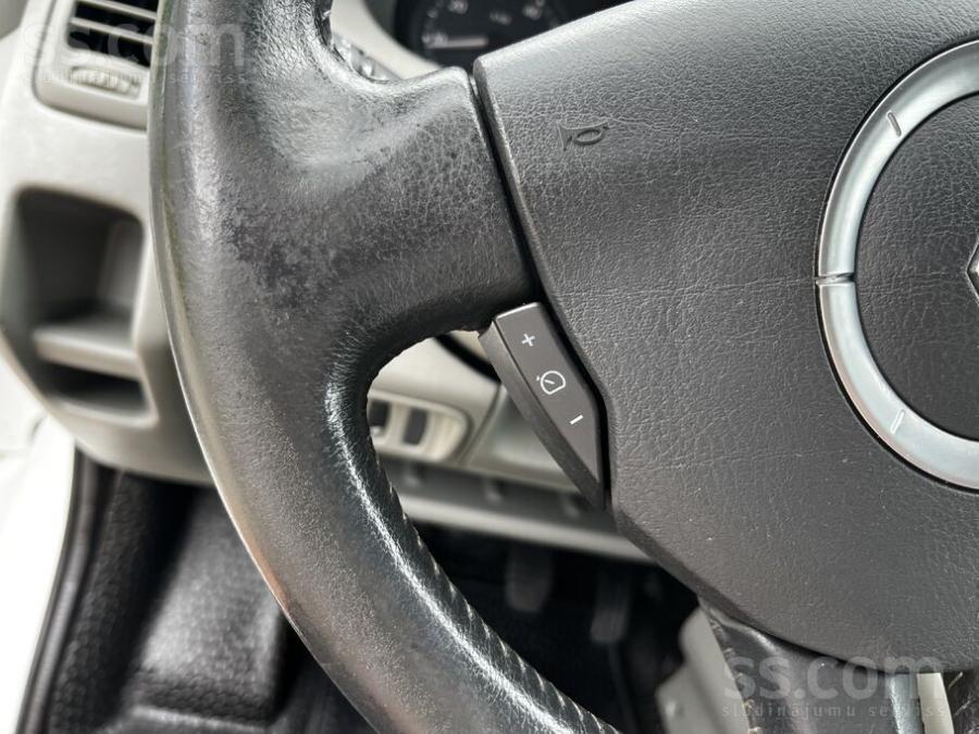 Balts Renault Trafic 2010 Rīga, ar dzinēja tilpumu 2.00 L un nobraukumu 246 tūkst. km par 5990 €, foto 17 vietnē AUTOMOTO.COM.LV