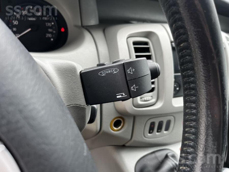 Balts Renault Trafic 2010 Rīga, ar dzinēja tilpumu 2.00 L un nobraukumu 246 tūkst. km par 5990 €, foto 19 vietnē AUTOMOTO.COM.LV