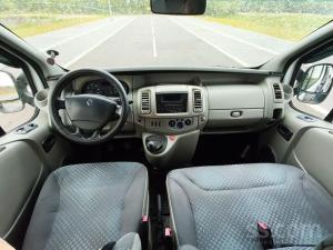 White Renault Trafic 2010 in Riga, with an engine capacity of 2.50 L and mileage of 359 thousand km for 8700 €, photo 7 on AUTOMOTO.COM.LV
