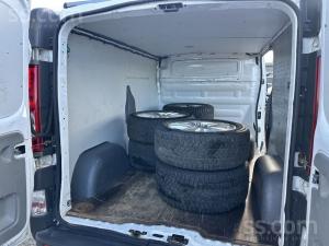 White Renault Trafic 2010 in Riga, with an engine capacity of 2.00 L and mileage of 253 thousand km for 4499 €, photo 8 on AUTOMOTO.COM.LV