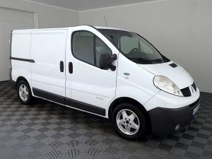 Balts Renault Trafic 2011 Tallina, ar dzinēja tilpumu 2.00 L un nobraukumu 311 tūkst. km par 3399 €, foto  vietnē AUTOMOTO.COM.LV