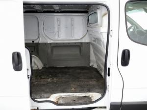 Balts Renault Trafic 2011 Tallina, ar dzinēja tilpumu 2.00 L un nobraukumu 311 tūkst. km par 3399 €, foto 8 vietnē AUTOMOTO.COM.LV