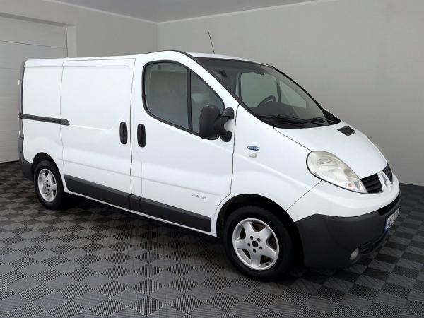 Balts Renault Trafic 2011 Tallina, ar dzinēja tilpumu 2.00 L un nobraukumu 311 tūkst. km par 3399 €, foto 9 vietnē AUTOMOTO.COM.LV