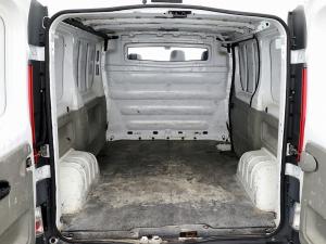 Balts Renault Trafic 2011 Tallina, ar dzinēja tilpumu 2.00 L un nobraukumu 311 tūkst. km par 3399 €, foto 17 vietnē AUTOMOTO.COM.LV