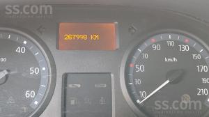 White Renault Trafic 2011 in Riga, with an engine capacity of 2.00 L and mileage of 268 thousand km for 6000 €, photo 9 on AUTOMOTO.COM.LV
