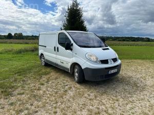 White Renault Trafic 2011 in Ogre, with an engine capacity of 2.00 L and mileage of 230 thousand km for 3950 €, photo 3 on AUTOMOTO.COM.LV