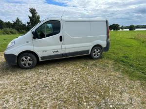White Renault Trafic 2011 in Ogre, with an engine capacity of 2.00 L and mileage of 230 thousand km for 3950 €, photo 8 on AUTOMOTO.COM.LV