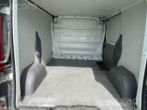 White Renault Trafic 2011 in Ogre, with an engine capacity of 2.00 L and mileage of 230 thousand km for 3950 €, photo 14 on AUTOMOTO.COM.LV