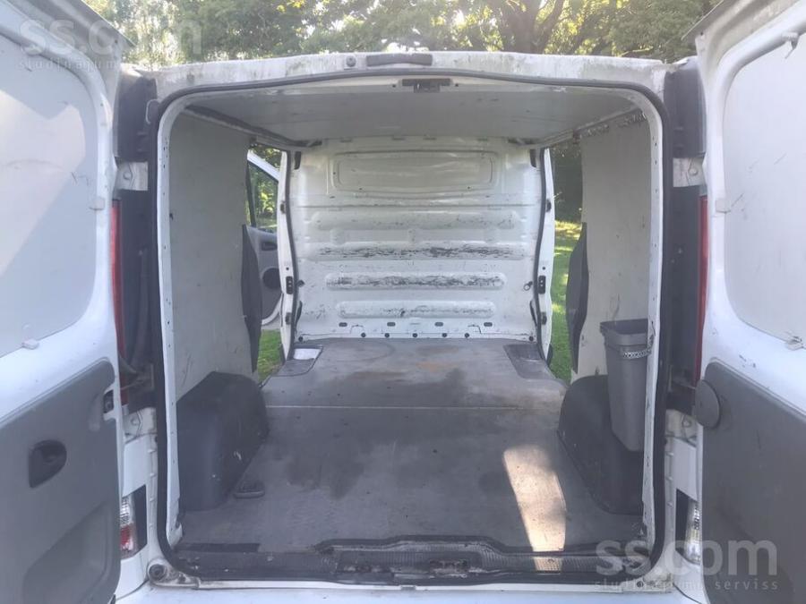 White Renault Trafic 2011 in Riga, with an engine capacity of 2.00 L and mileage of 0 thousand km for 5150 €, photo 10 on AUTOMOTO.COM.LV