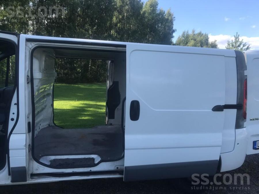White Renault Trafic 2011 in Riga, with an engine capacity of 2.00 L and mileage of 0 thousand km for 5150 €, photo 11 on AUTOMOTO.COM.LV
