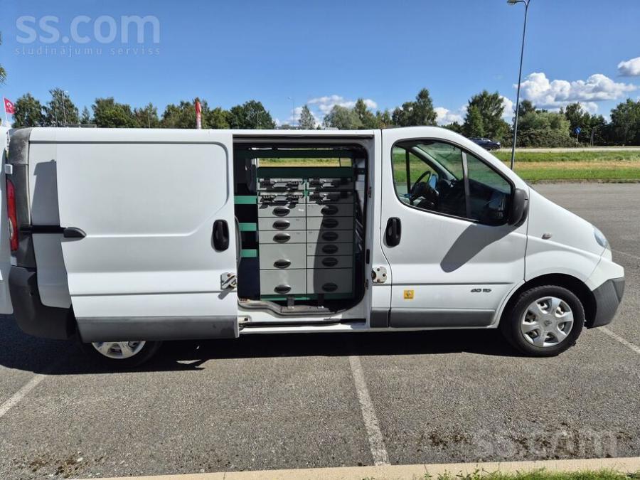 Balts Renault Trafic 2011 Rīga, ar dzinēja tilpumu 2.00 L un nobraukumu 268 tūkst. km par 6550 €, foto 3 vietnē AUTOMOTO.COM.LV