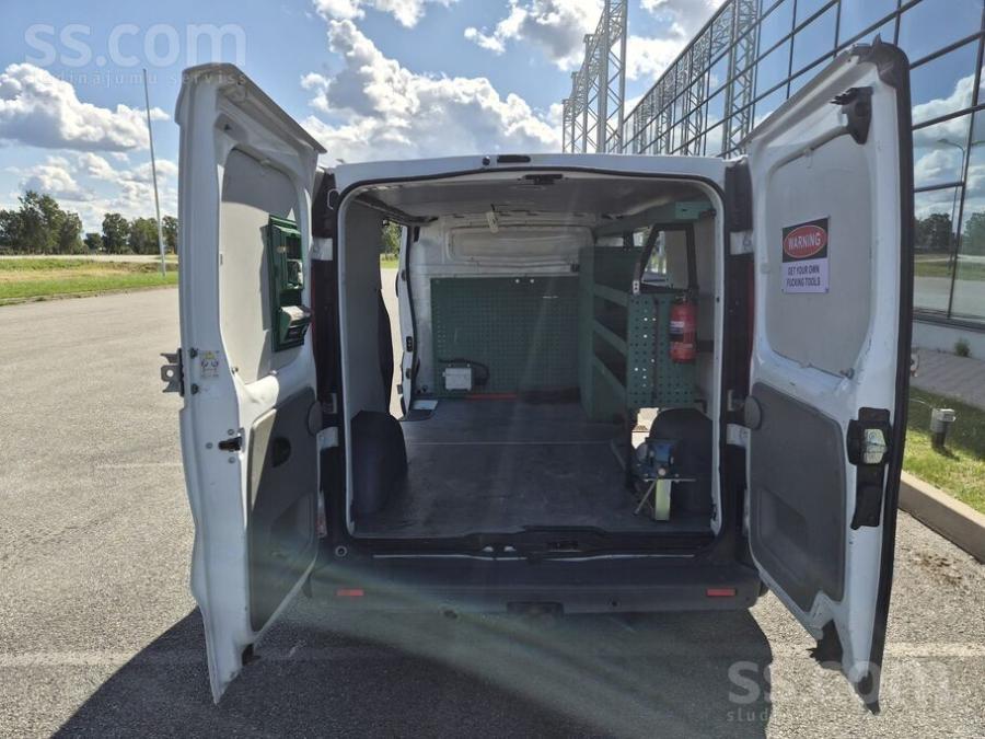 Balts Renault Trafic 2011 Rīga, ar dzinēja tilpumu 2.00 L un nobraukumu 268 tūkst. km par 6550 €, foto 4 vietnē AUTOMOTO.COM.LV