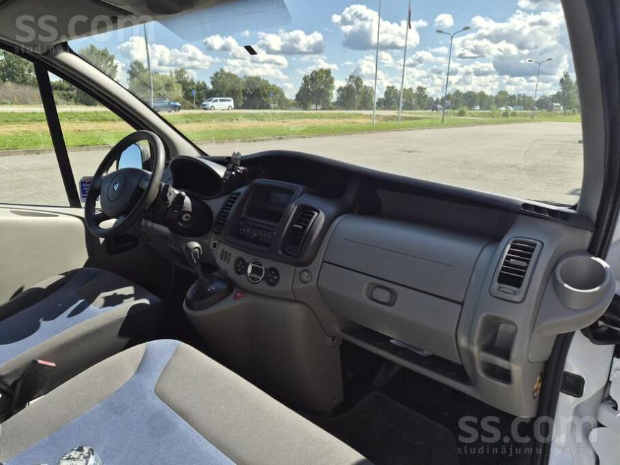 Balts Renault Trafic 2011 Rīga, ar dzinēja tilpumu 2.00 L un nobraukumu 268 tūkst. km par 6550 €, foto 15 vietnē AUTOMOTO.COM.LV