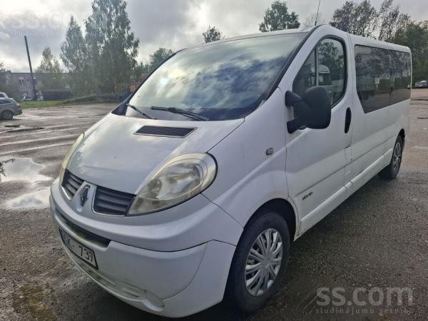 White Renault Trafic 2011 in Rezekne, with an engine capacity of 2.00 L and mileage of 202 thousand km for 6900 €, photo 3 on AUTOMOTO.COM.LV