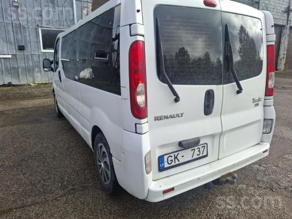 White Renault Trafic 2011 in Rezekne, with an engine capacity of 2.00 L and mileage of 202 thousand km for 6900 €, photo 5 on AUTOMOTO.COM.LV