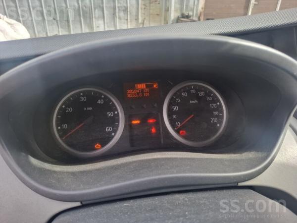 White Renault Trafic 2011 in Rezekne, with an engine capacity of 2.00 L and mileage of 202 thousand km for 6900 €, photo 7 on AUTOMOTO.COM.LV
