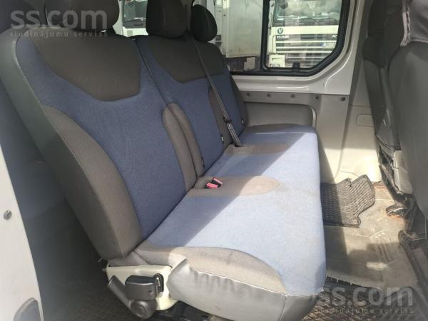 White Renault Trafic 2011 in Rezekne, with an engine capacity of 2.00 L and mileage of 202 thousand km for 6900 €, photo 8 on AUTOMOTO.COM.LV
