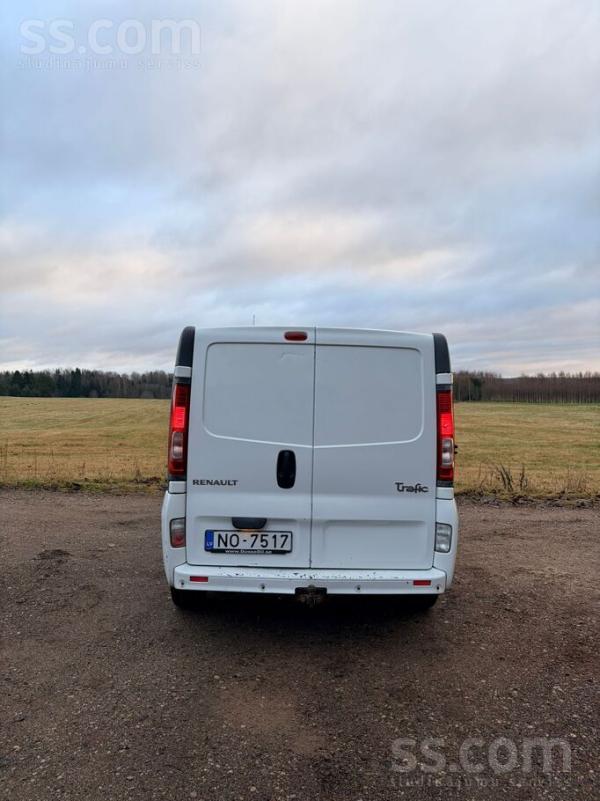 Balts Renault Trafic 2012 Talsi, ar dzinēja tilpumu 2.00 L un nobraukumu 294 tūkst. km par 4200 €, foto 10 vietnē AUTOMOTO.COM.LV