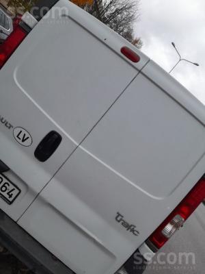 Balts Renault Trafic 2012 Daugavpils, ar dzinēja tilpumu 2.00 L un nobraukumu 139 tūkst. km par 5600 €, foto 3 vietnē AUTOMOTO.COM.LV