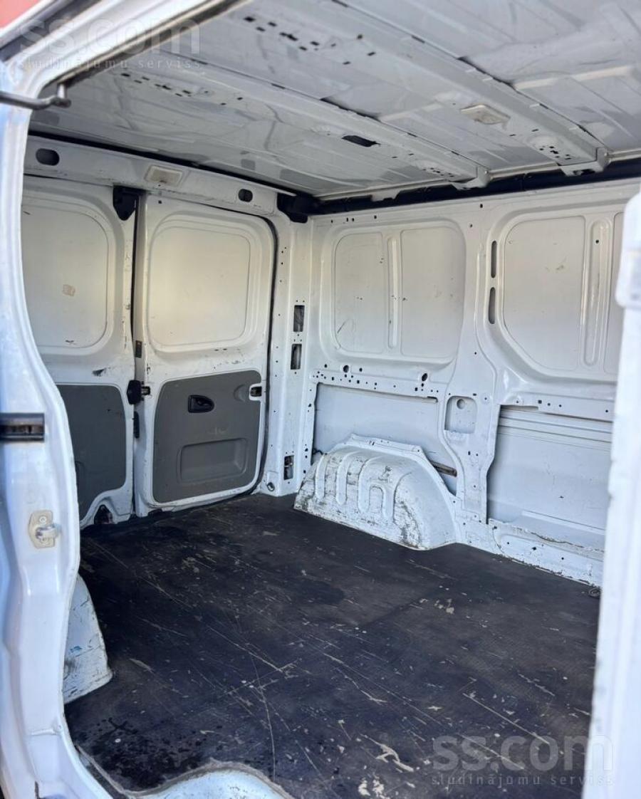 Balts Renault Trafic 2012 Bauska, ar dzinēja tilpumu 2.00 L un nobraukumu 0 tūkst. km par 3990 €, foto 15 vietnē AUTOMOTO.COM.LV