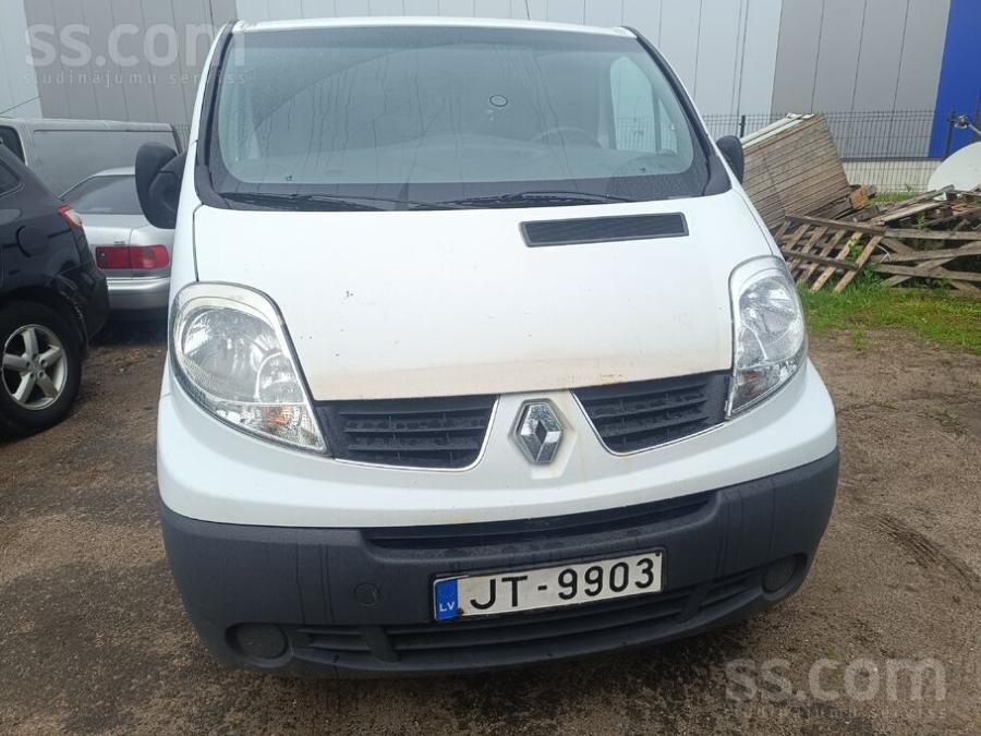 White Renault Trafic 2012 in Riga, with an engine capacity of 2.00 L and mileage of 346 thousand km for 3700 €, photo 3 on AUTOMOTO.COM.LV