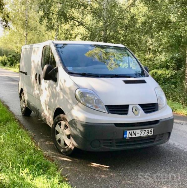 Balts Renault Trafic 2012 Rīga, ar dzinēja tilpumu 2.00 L un nobraukumu 208 tūkst. km par 7185 €, foto 2 vietnē AUTOMOTO.COM.LV