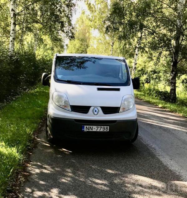 Balts Renault Trafic 2012 Rīga, ar dzinēja tilpumu 2.00 L un nobraukumu 208 tūkst. km par 7185 €, foto 3 vietnē AUTOMOTO.COM.LV