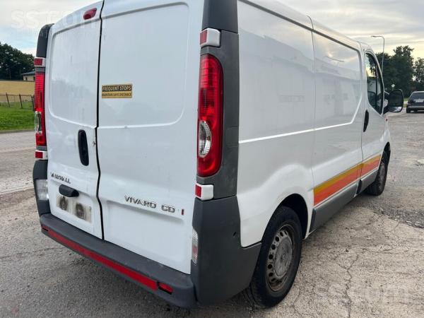 White Renault Trafic 2012 in Ventspils, with an engine capacity of 2.00 L and mileage of 172 thousand km for 1500 €, photo 4 on AUTOMOTO.COM.LV