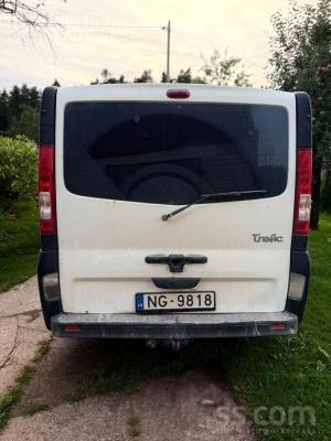Balts Renault Trafic 2012 Valka, ar dzinēja tilpumu 2.00 L un nobraukumu 266 tūkst. km par 6100 €, foto 5 vietnē AUTOMOTO.COM.LV