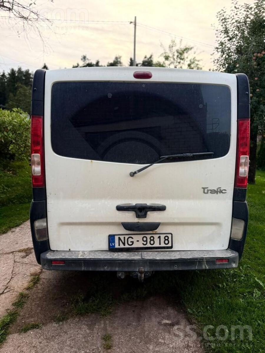 Balts Renault Trafic 2012 Valka, ar dzinēja tilpumu 2.00 L un nobraukumu 266 tūkst. km par 6100 €, foto 5 vietnē AUTOMOTO.COM.LV