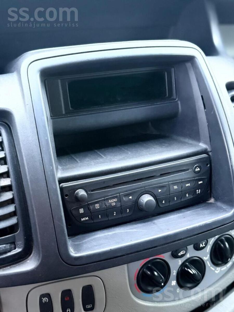 Balts Renault Trafic 2012 Valka, ar dzinēja tilpumu 2.00 L un nobraukumu 266 tūkst. km par 6100 €, foto 7 vietnē AUTOMOTO.COM.LV