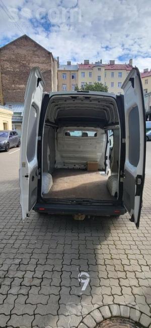 White Renault Trafic 2013 in Riga, with an engine capacity of 2.00 L and mileage of 378 thousand km for 4200 €, photo 6 on AUTOMOTO.COM.LV