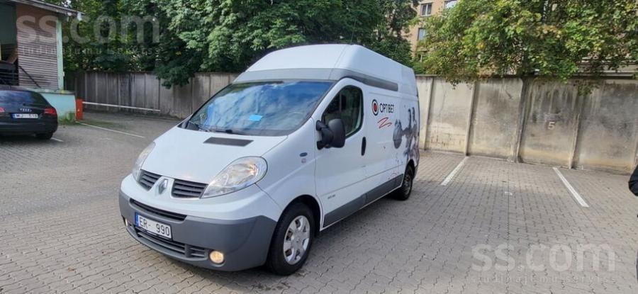 White Renault Trafic 2013 in Riga, with an engine capacity of 2.00 L and mileage of 378 thousand km for 4200 €, photo 11 on AUTOMOTO.COM.LV
