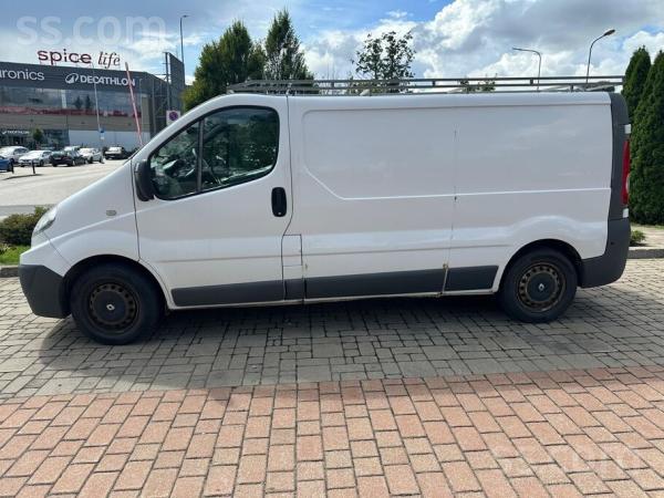 Balts Renault Trafic 2013 Rīga, ar dzinēja tilpumu 2.00 L un nobraukumu 412 tūkst. km par 4500 €, foto 2 vietnē AUTOMOTO.COM.LV