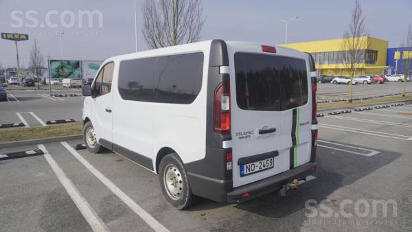 White Renault Trafic 2014 in Riga, with an engine capacity of 1.60 L and mileage of 334 thousand km for 8600 €, photo 5 on AUTOMOTO.COM.LV