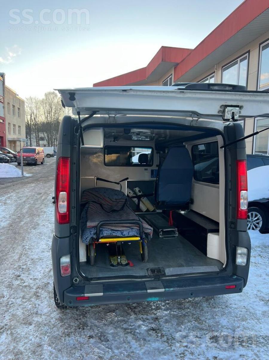 Balts Renault Trafic 2014 Rīga, ar dzinēja tilpumu 2.00 L un nobraukumu 0 tūkst. km par 6100 €, foto 4 vietnē AUTOMOTO.COM.LV